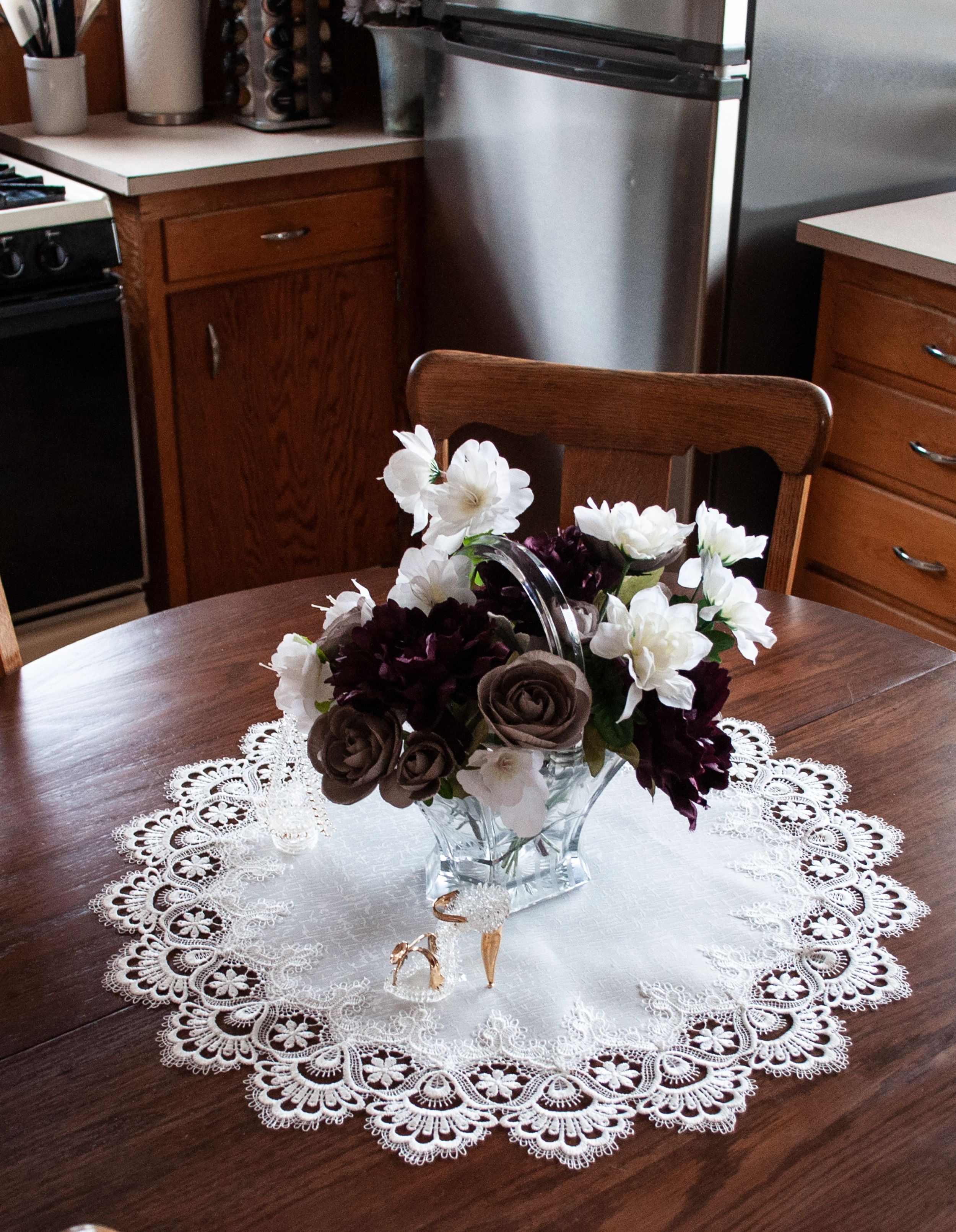 White European Lace and Antique Jacquard Fabric Table Topper (23"/33 ...