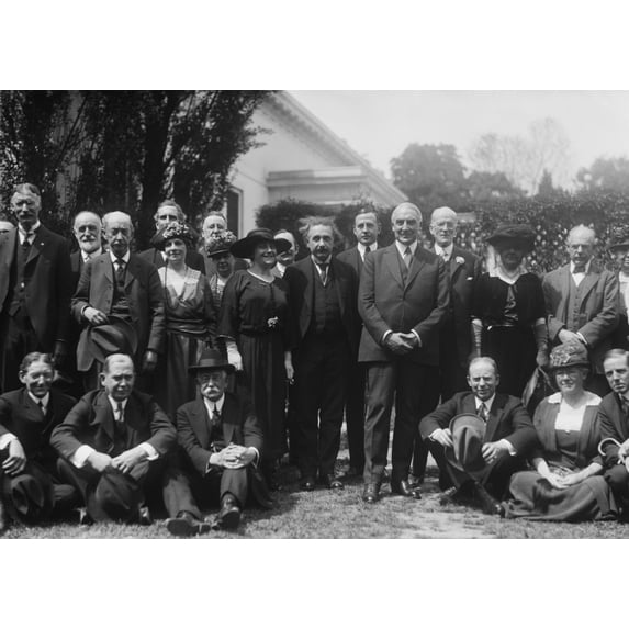 White House Group With Physicist Albert Einstein And President Warren ...
