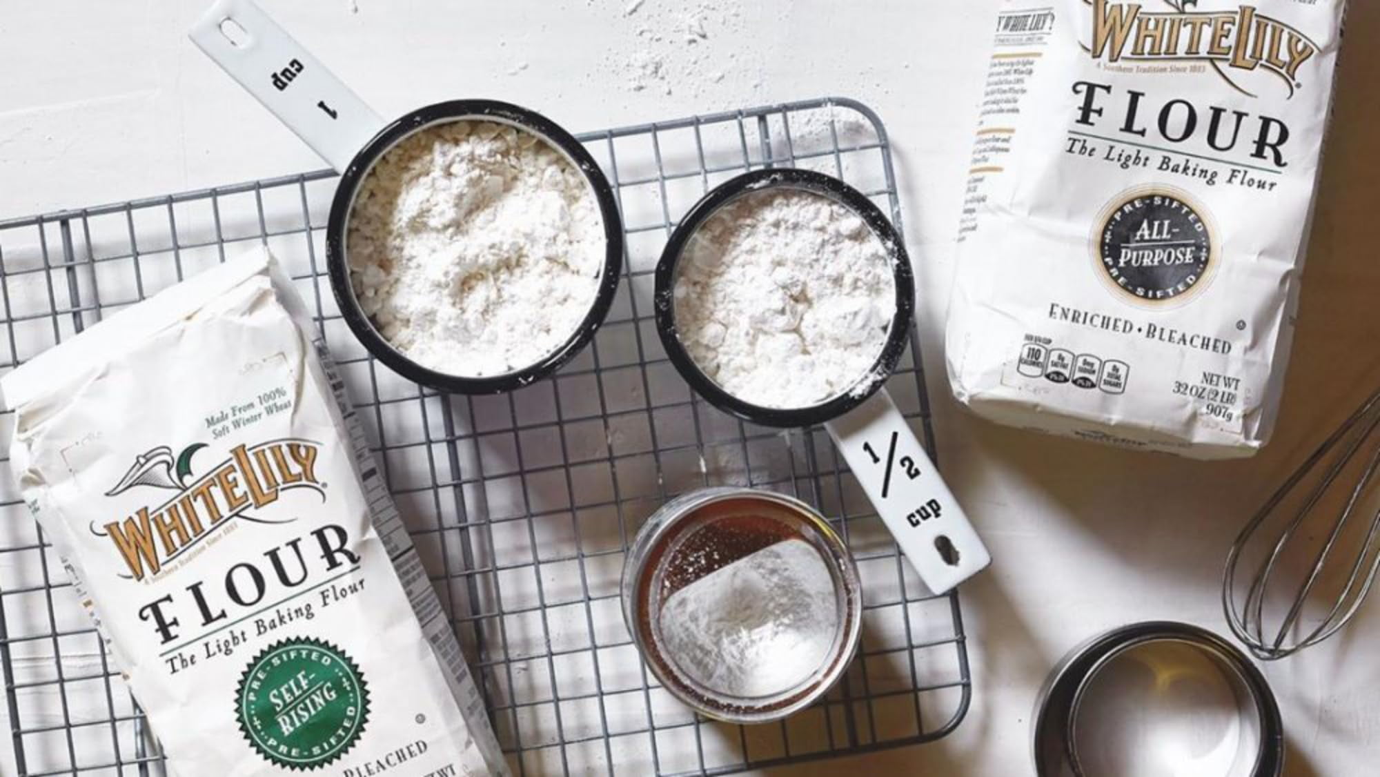 White Lily Enriched SCH4 Bleached Self Rising Flour, 80 oz - Walmart.com