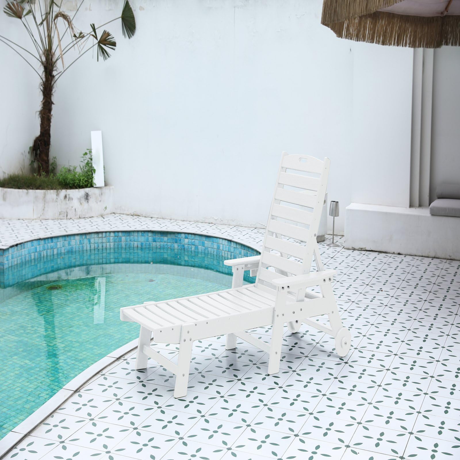 White Oversized Outdoor Chaise Lounge Chair with Wood Texture, 5 ...
