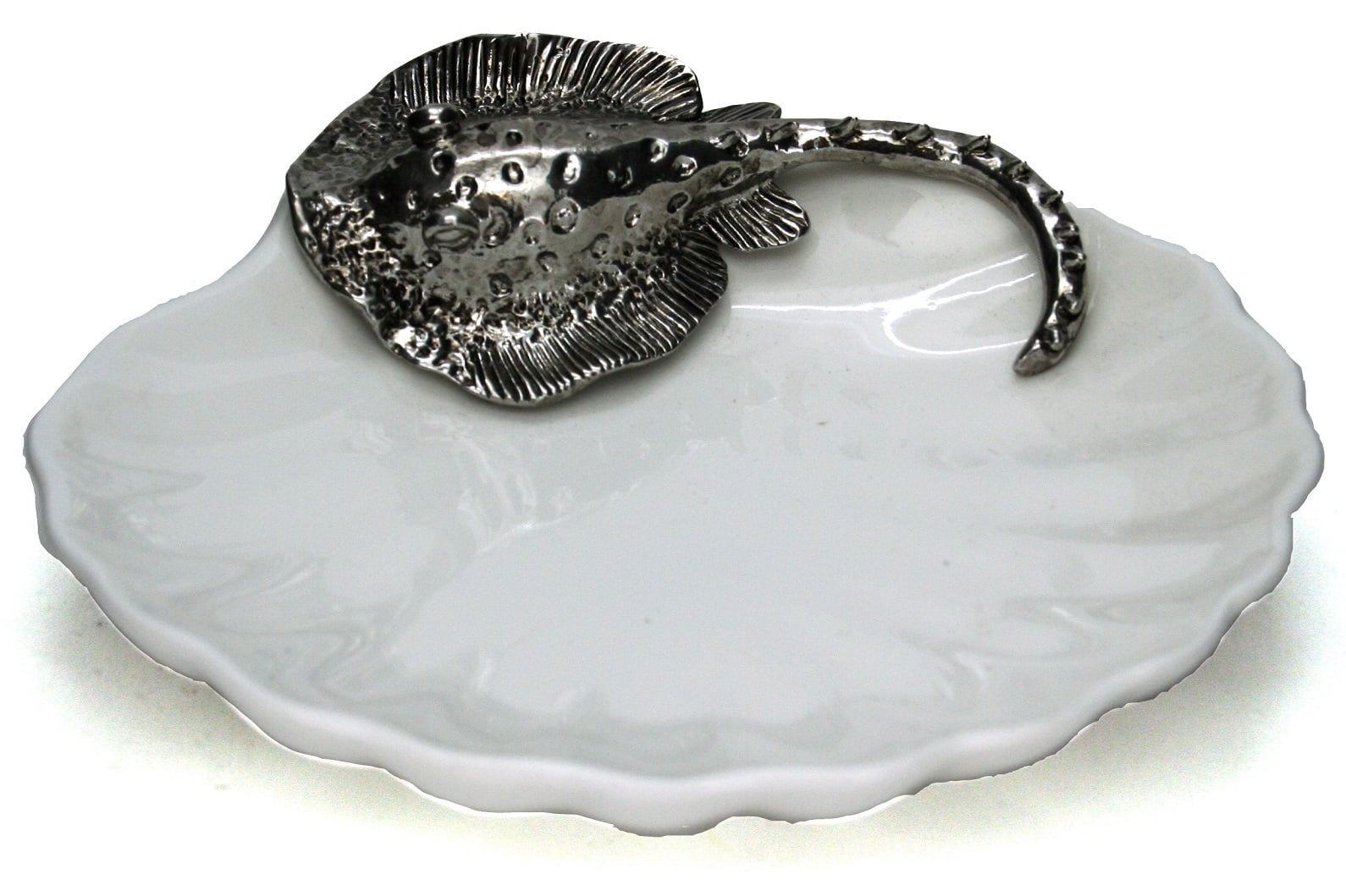 White Scallop Shell Plate Silver Stingray Skate Ceramic and Metal ...