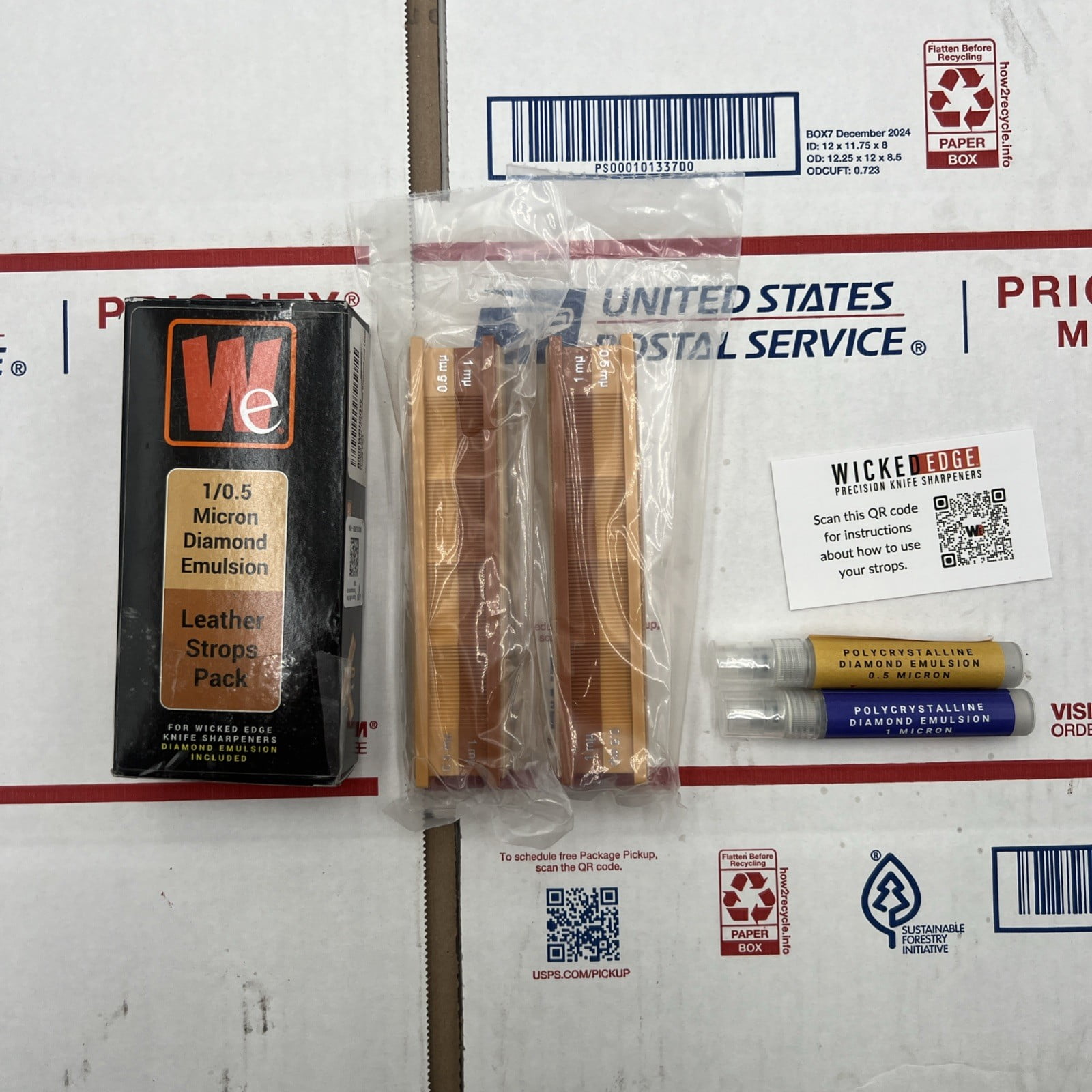 Wicked Edge 1/0.5micron Diamond Emulsion/Leather Sharpening Strops Pack ...