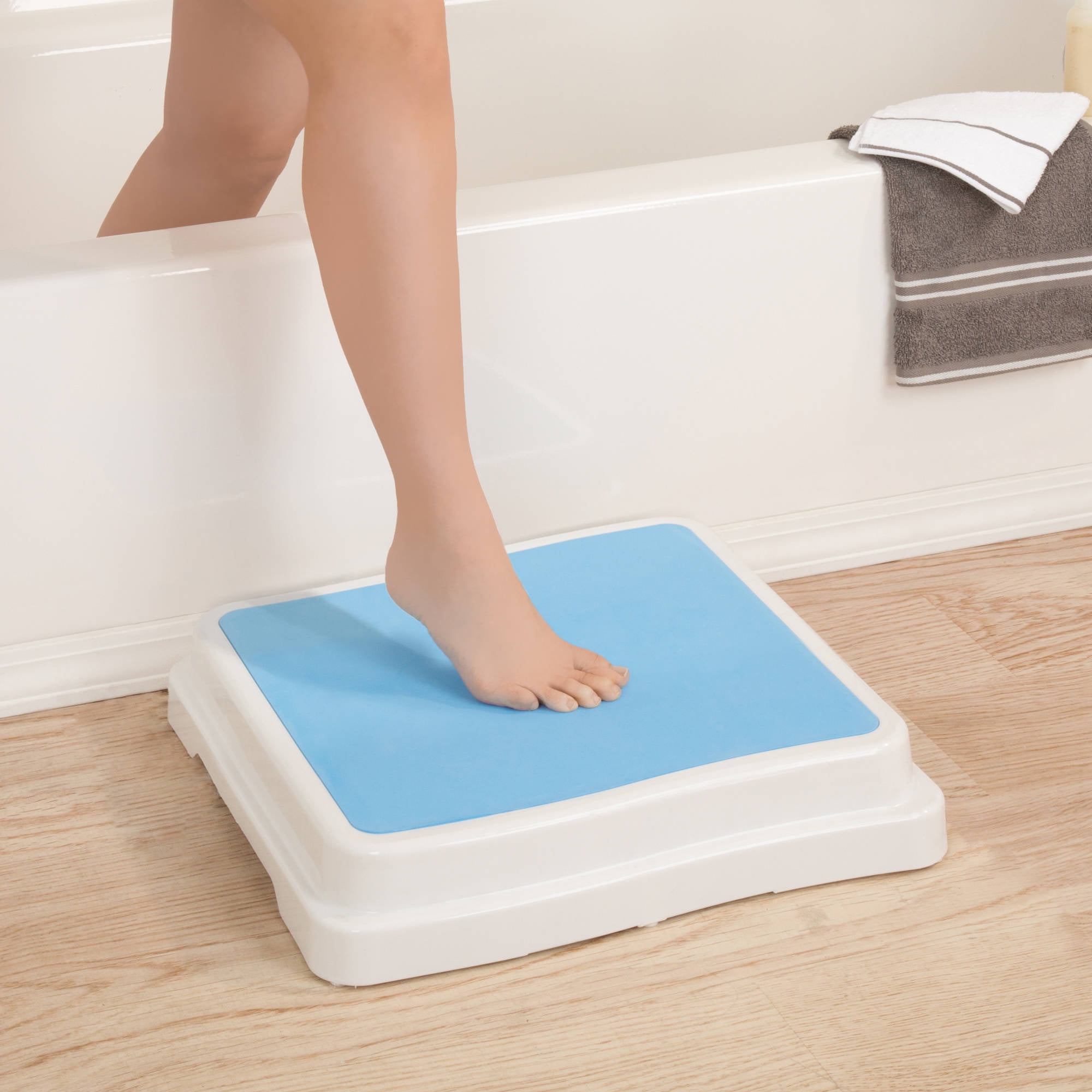 Wide Platform Bathroom Safety Step - Stackable Non-Slip Mobility Aid ...