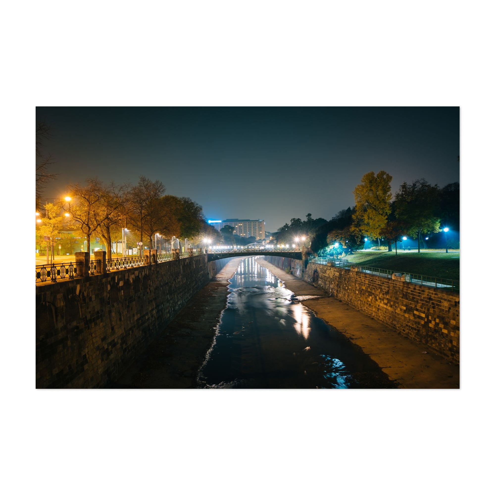 Wienfluss at Stadtpark - Vienna Austria Photography Nightlife Bridge ...
