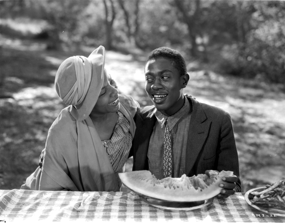 Willie Best having a picnic with a woman Photo Print (24 x 30 ...