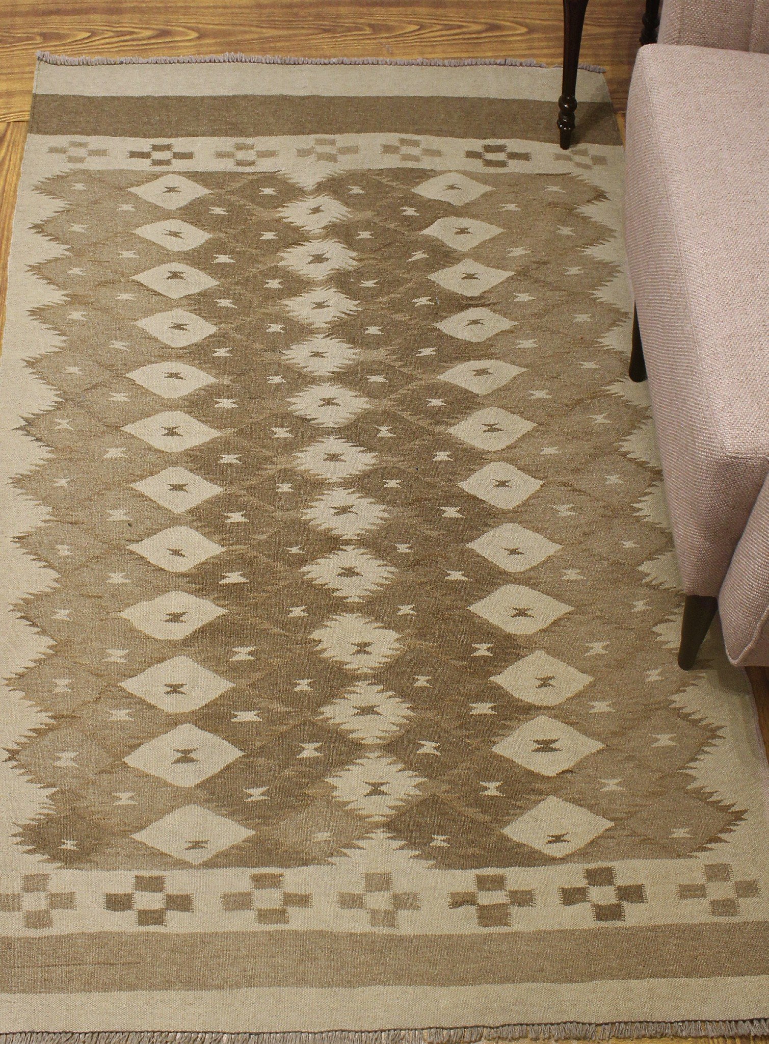Winchester Yasemin Ivory/Brown Rug, 4'2" x 5'9" - Walmart.com