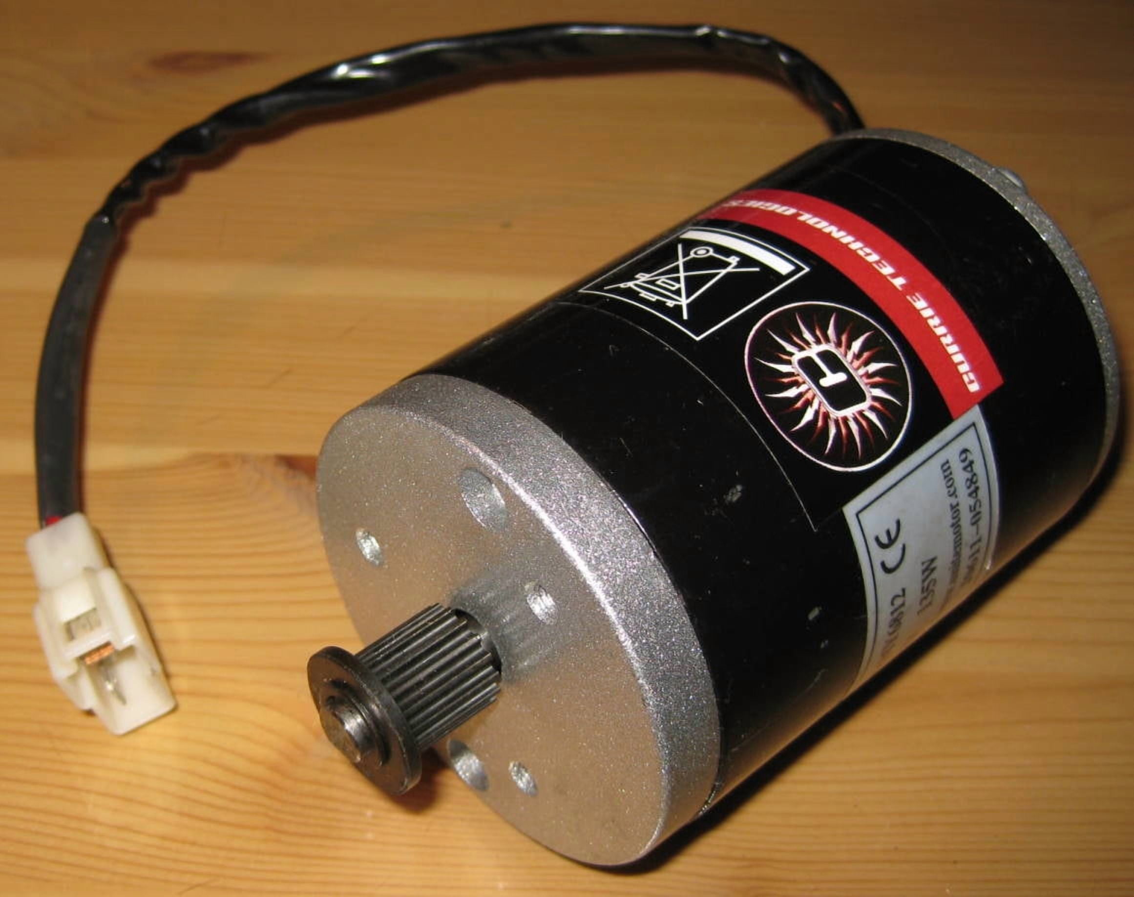 Wind / Hydro Generator - 24V Generator - 8 Amperes - 3300 RPM - 135 ...