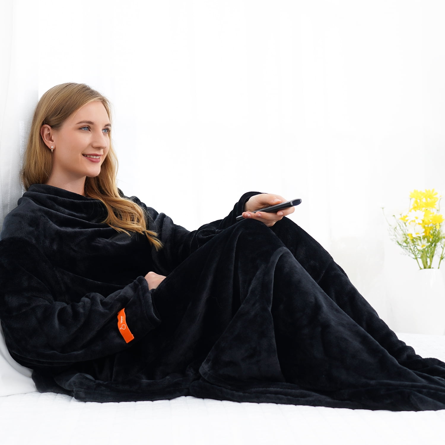 "Winthome Plush Wearable Blanket, Fleece TV Throw with Sleeves & Feet ...