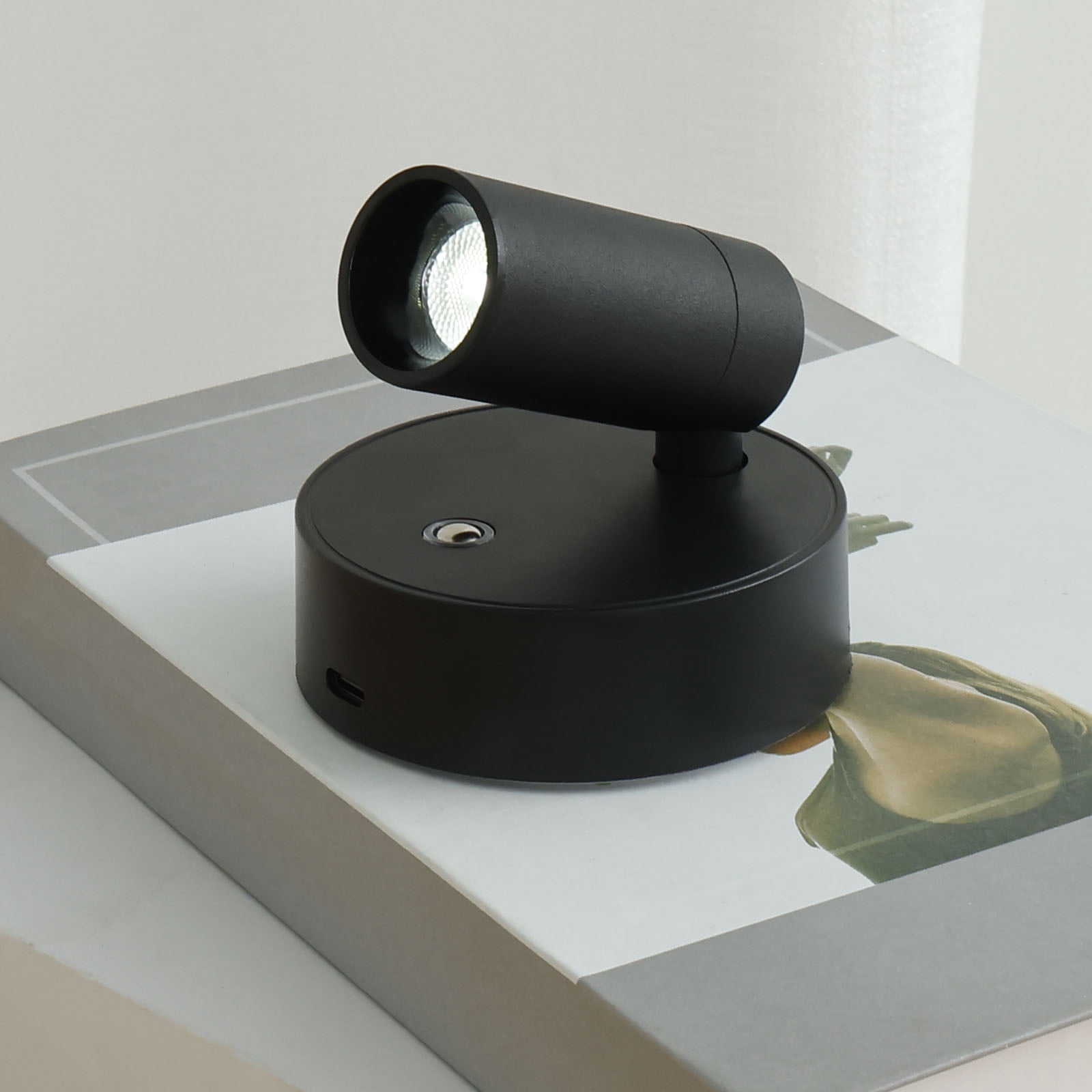 Wireless LED Spotlight 1800mAh Chargable Accent Lights Wall Light with ...