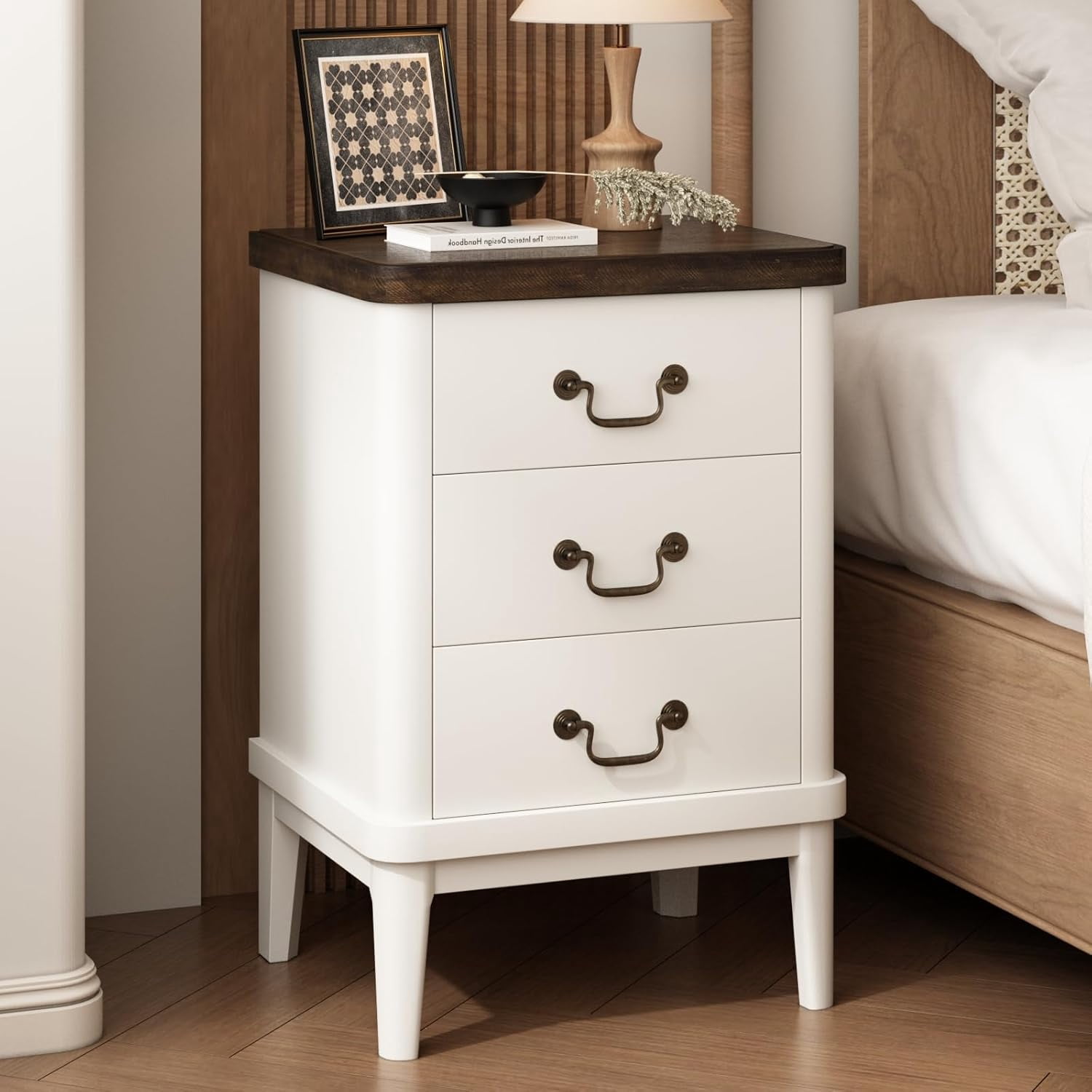 Wnutrees Farmhouse Nightstand with 3 Drawers，Modern Bedside Table with ...