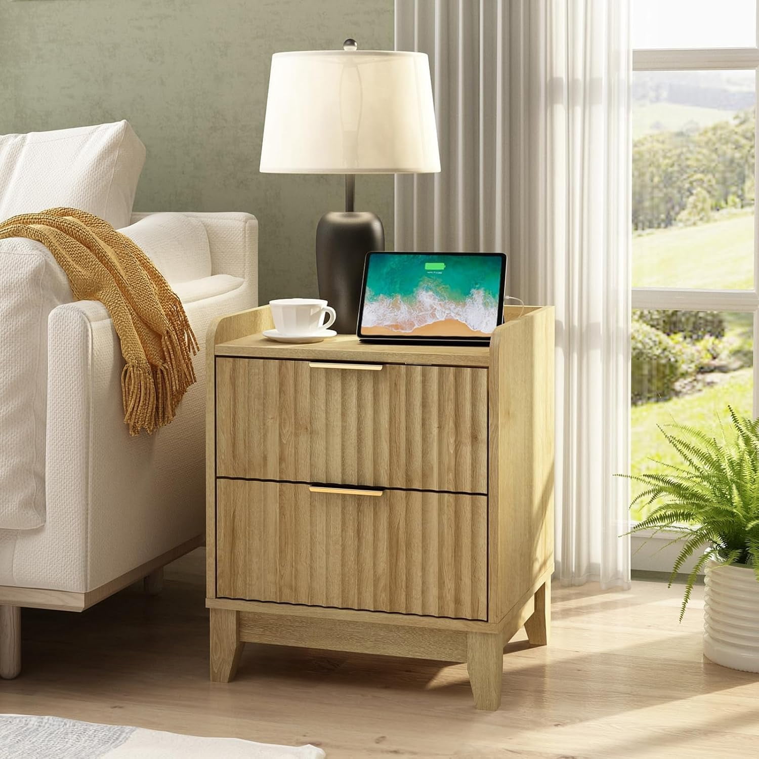 Wnutrees Fluted Nightstand with Charging Station, Modern Bedside Table ...