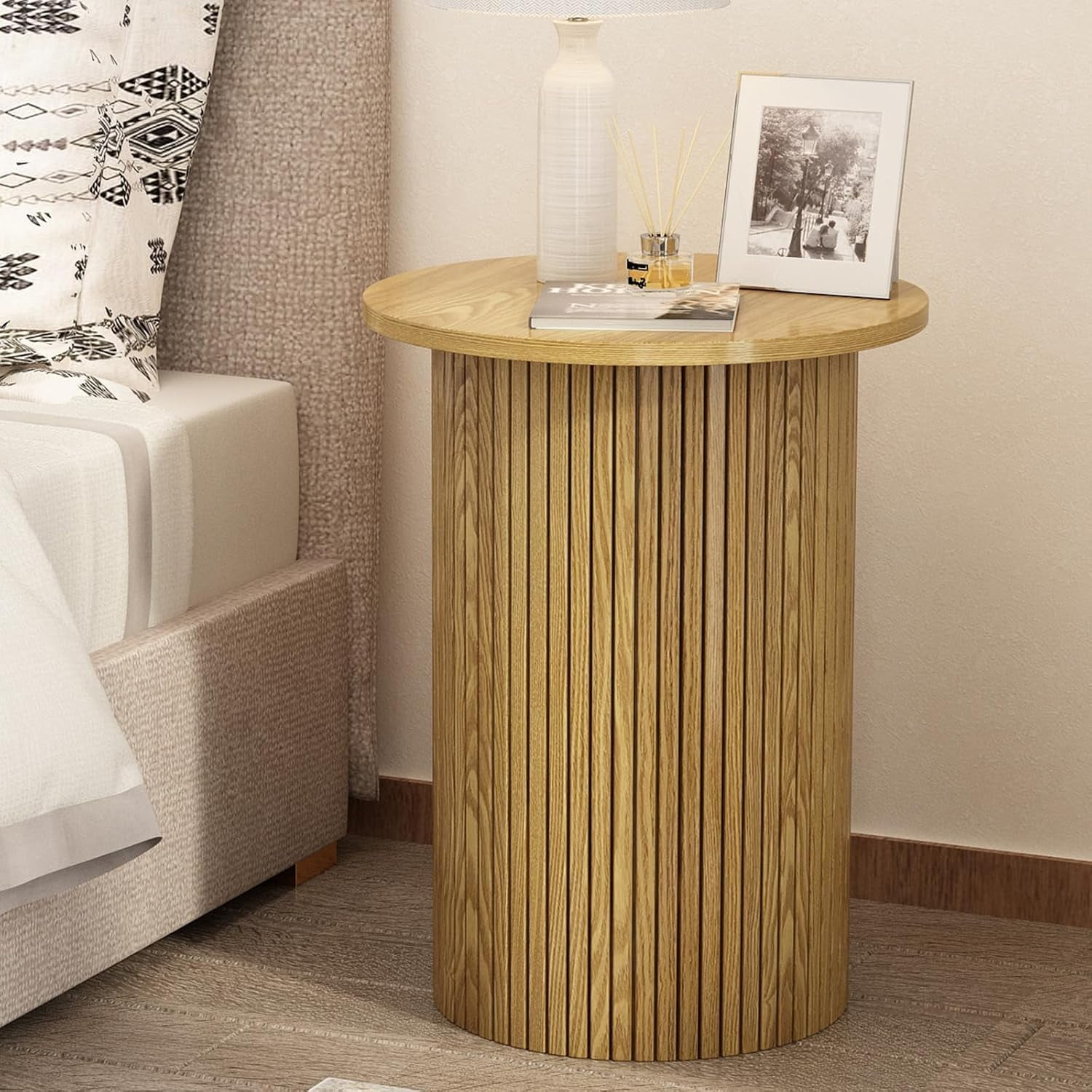 Wnutrees Round Fluted End Table, Small Accent Pedestal Side Table, Wood ...