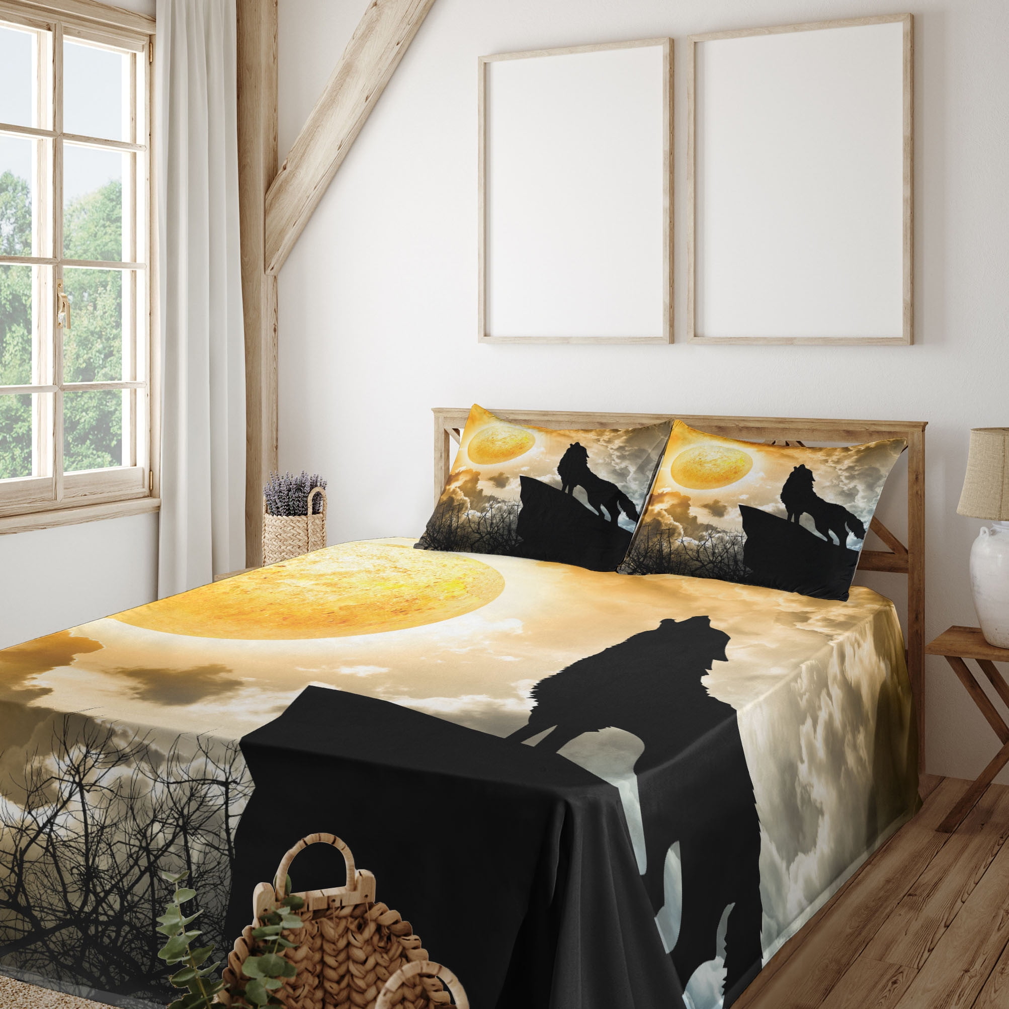 Wolf Sheet Set, Howling Animal Silhouette at the Top a Hill Full Moon ...