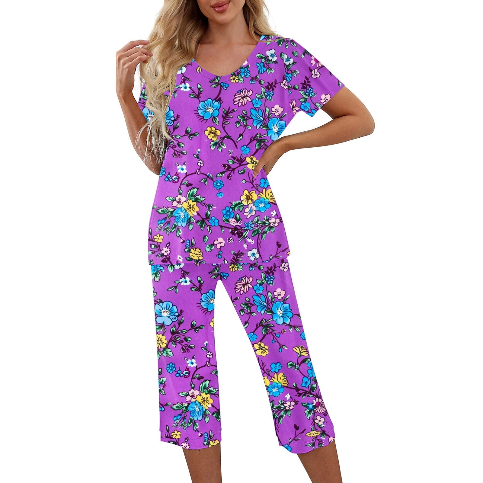 Women 2 Piece Capri Sets Short Sleeve V Neck Tops and Capris Pants Floral Print Lounge Set Women ...