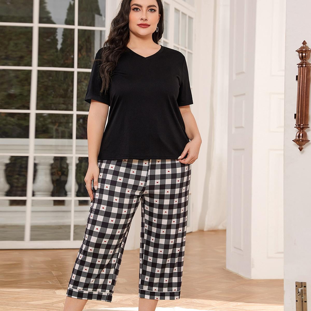 Women's Plus Size V Neck Short Sleeve Plaid Capri Pajama Set, Soft ...