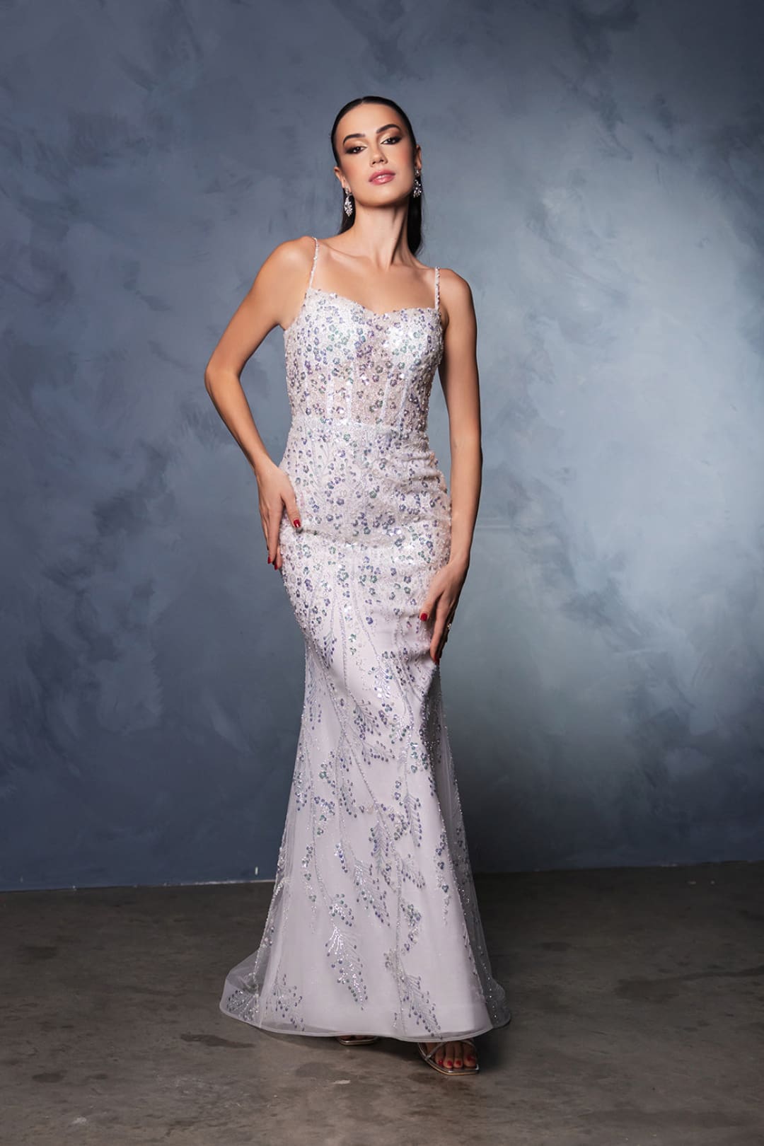 Women's Royal Blue Queen Wedding Dress Sleeveless Beaded Bridal Gown ...