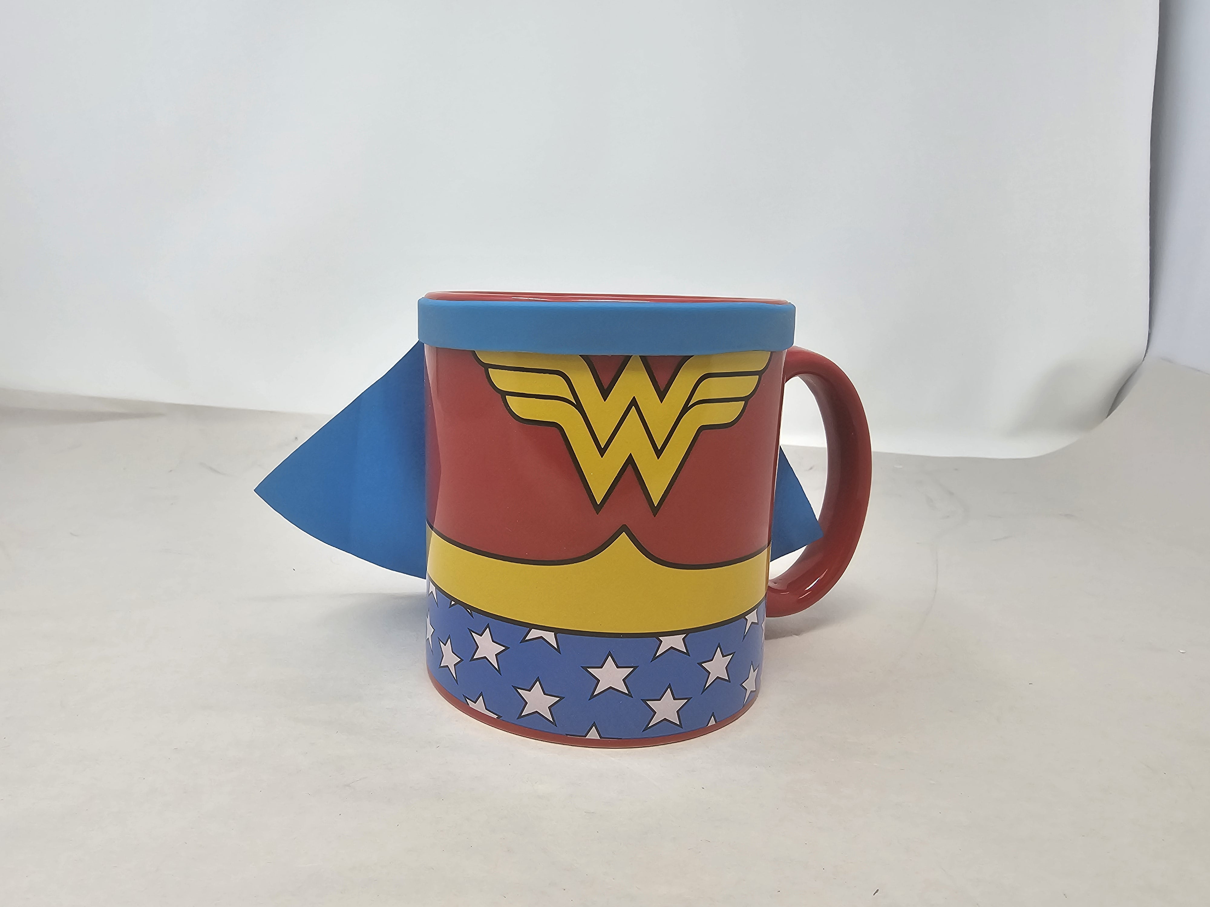 Wonder Woman 20oz Cermic Mug with Blue Cape - Walmart.com