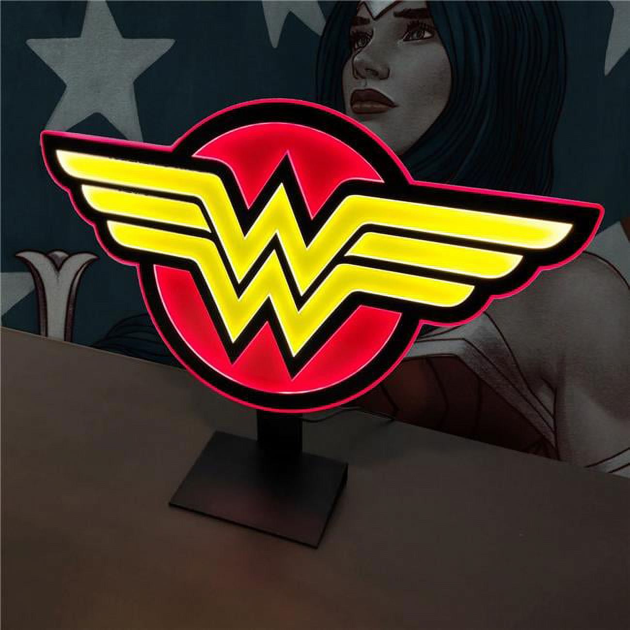 Wonder Woman 831556 Wonder Woman Symbol Illuminated Table Lamp or ...