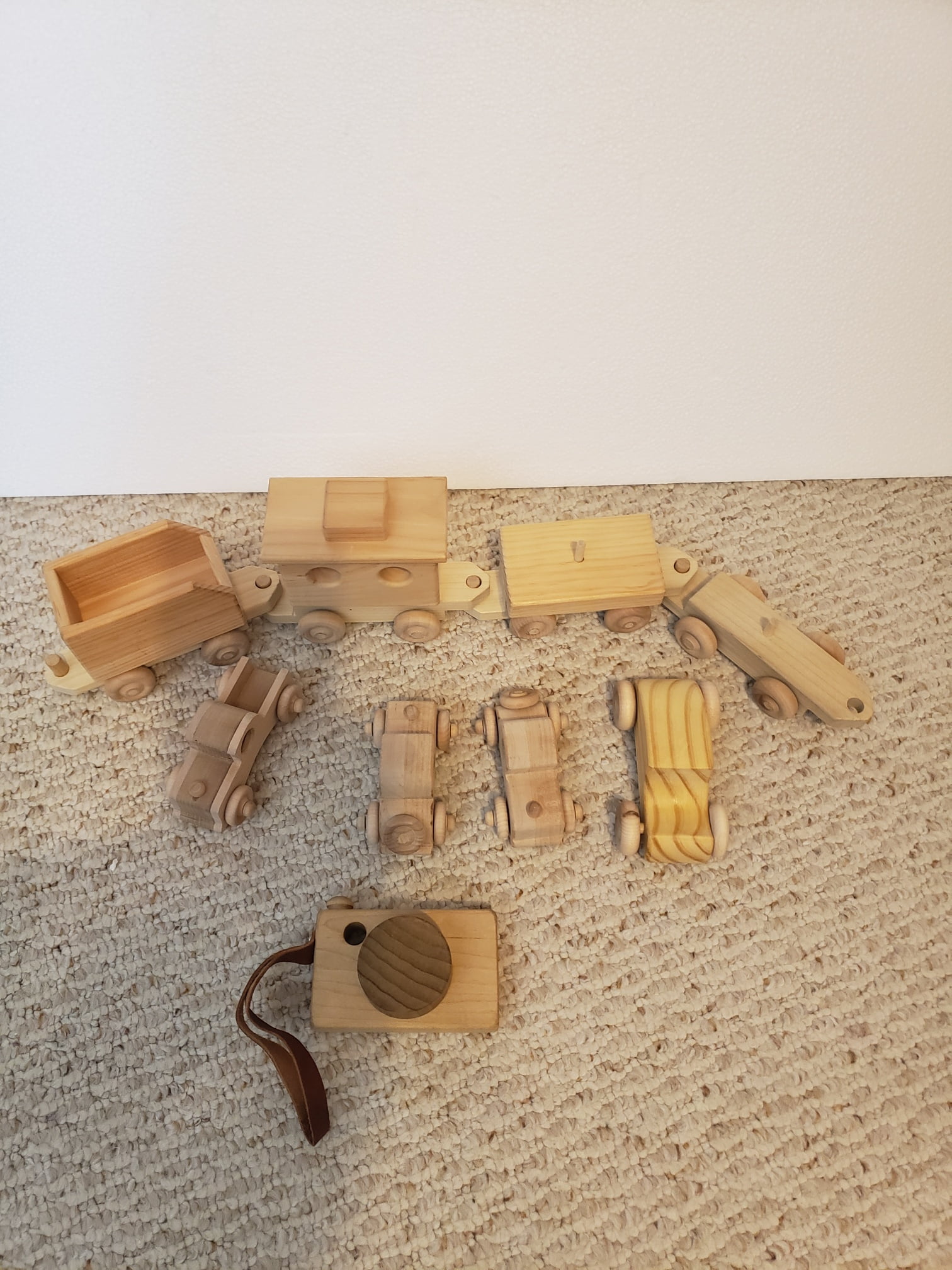 ‌Wooden Train Vehicles: Unfinished Wood, Train Cargo Cars, Cars, Camera ...