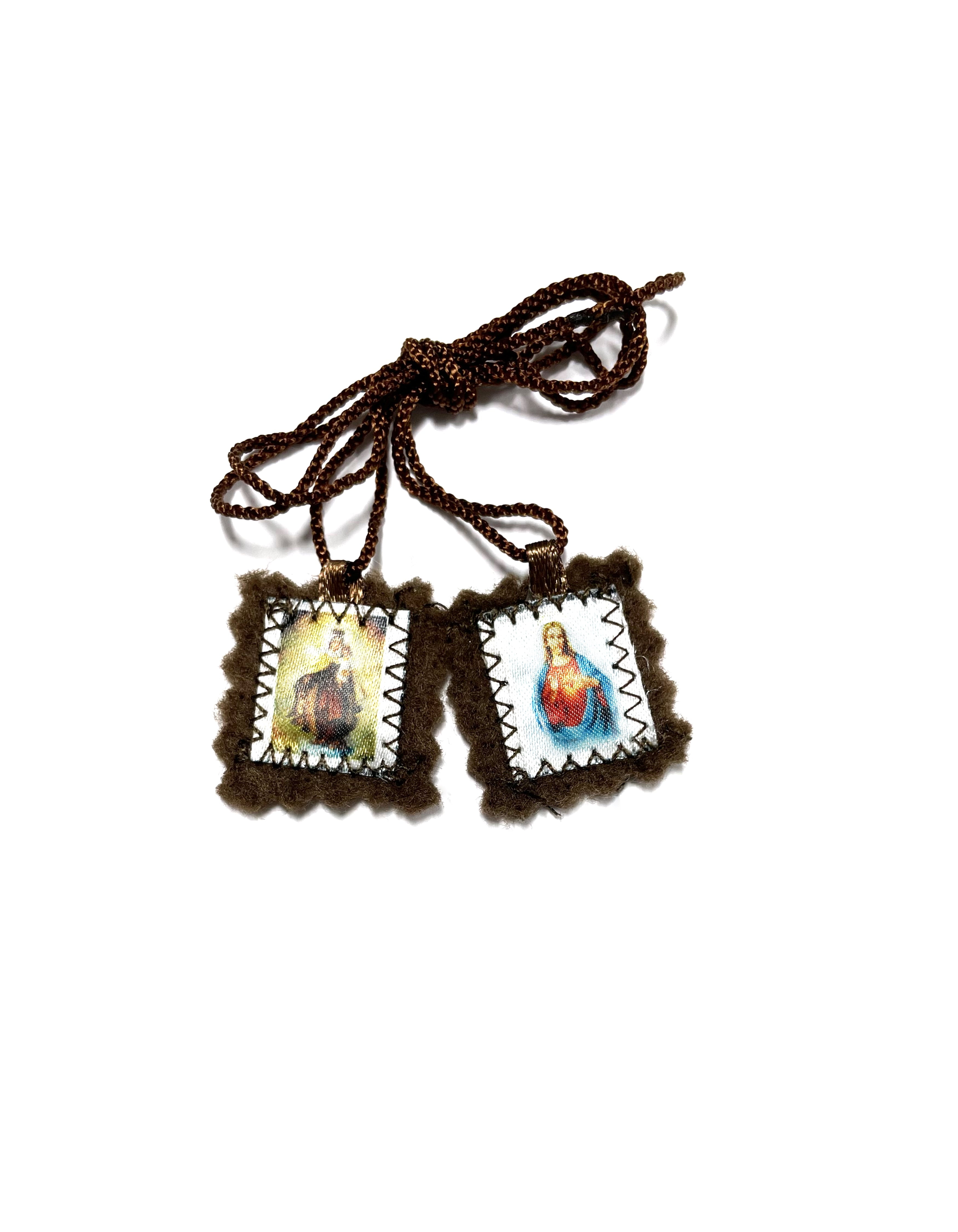 Wool traditional scapular of Our Lady of Mt Carmel. Escapulario de paño ...