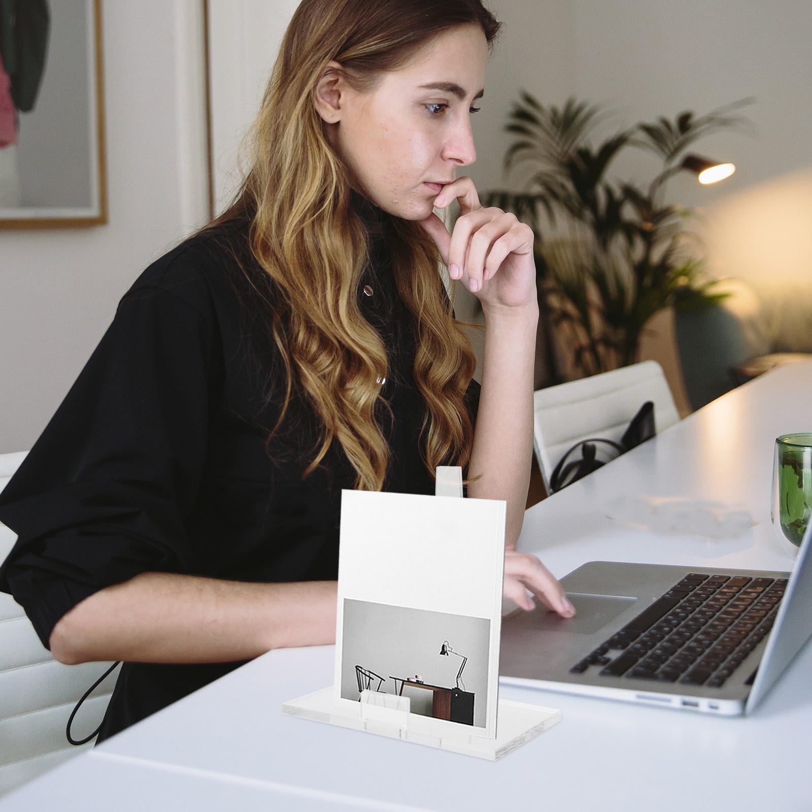 Worgeous Clear Acrylic Easels Display Stands Plate Stands Holders to ...