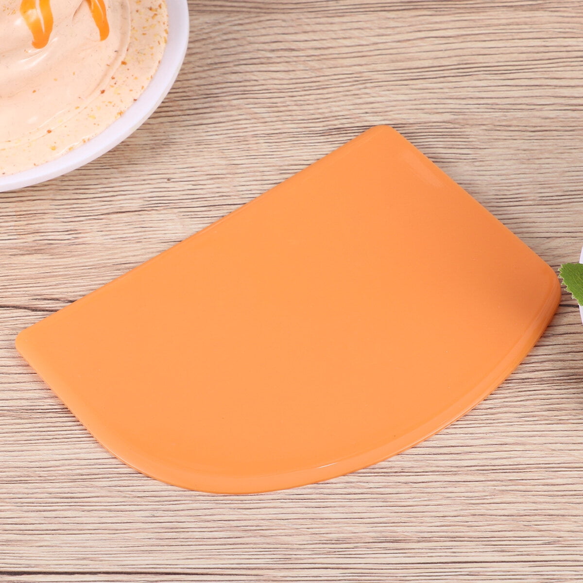 RENACLIPY Orange Plastic Cake Smoother Tool for Baking, Decorating, and ...