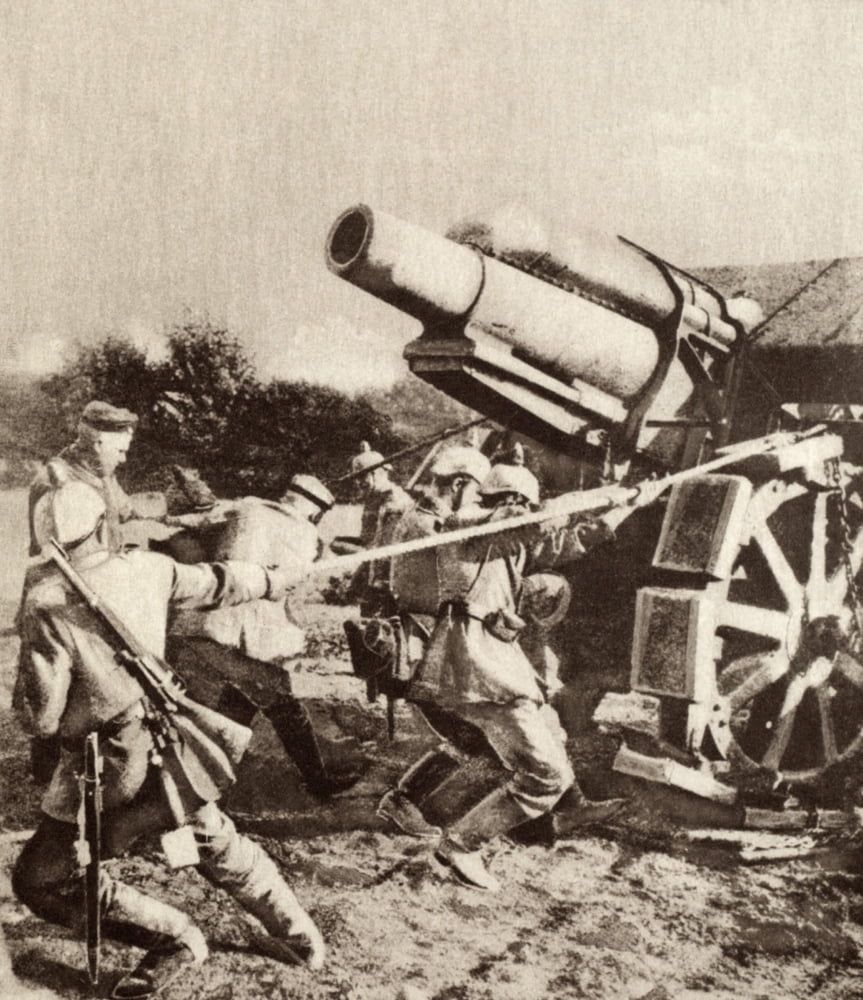 World War 1. German Soldiers Strain To Move A Huge Siege Gun Into An ...
