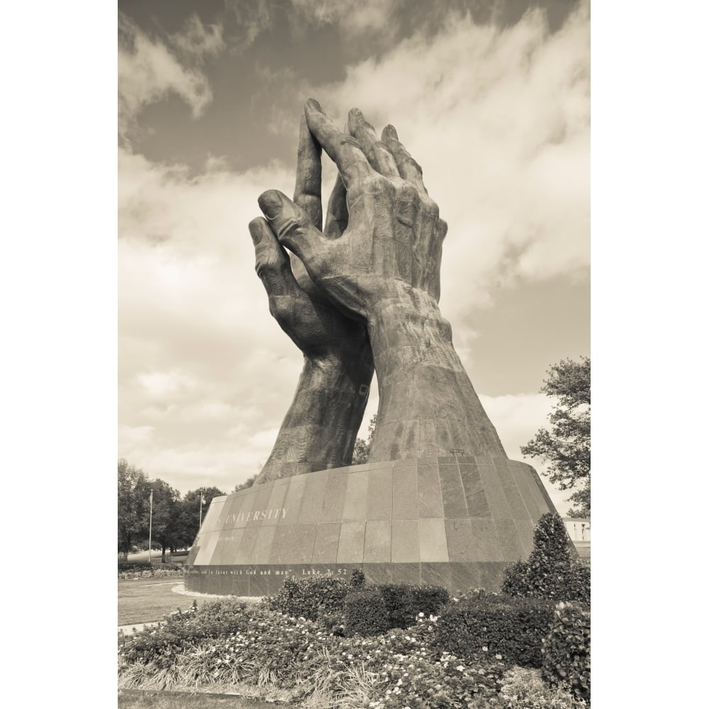 Worlds largest praying hands sculpture at Oral Roberts University Tulsa ...