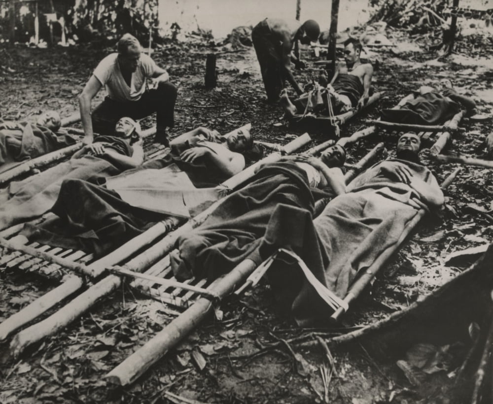Wounded American Soldiers Waiting For Treatment And Evacuation In Crude ...