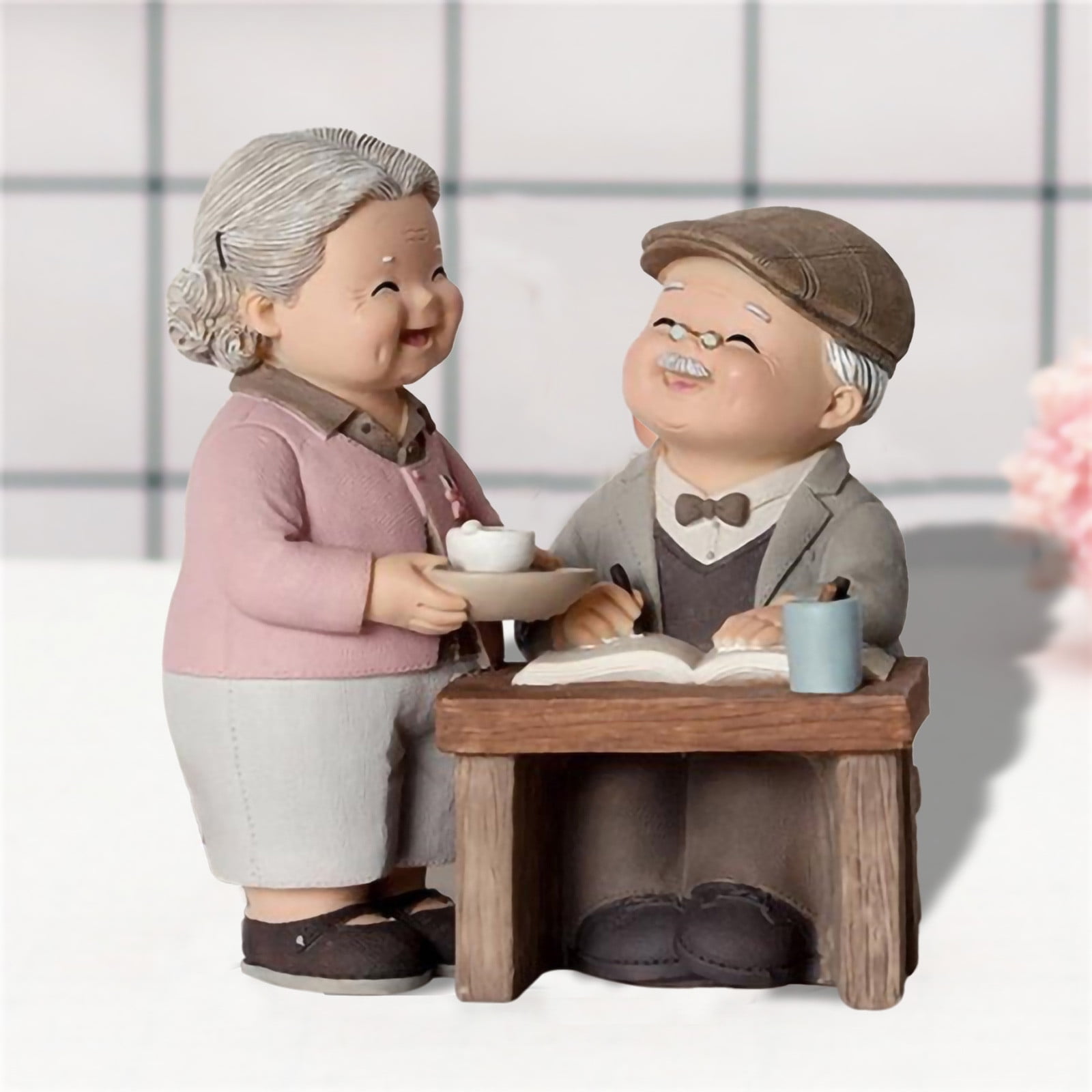 Wovilon Loving Elderly Couple Figurines Old Married Couple Figurine ...