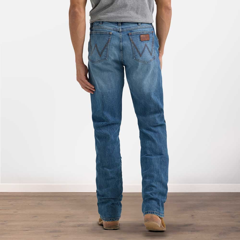 Wrangler Men's Retro 77Mwz Harris Medium Wash Slim Bootcut Stretch Denim Jeans - 112361323 30W x ...