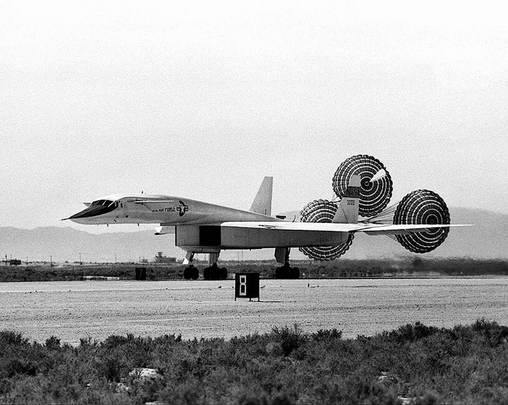 XB-70 / XB-70A Landing with Drag Chute - 20x30 Inch Glossy Laminated ...
