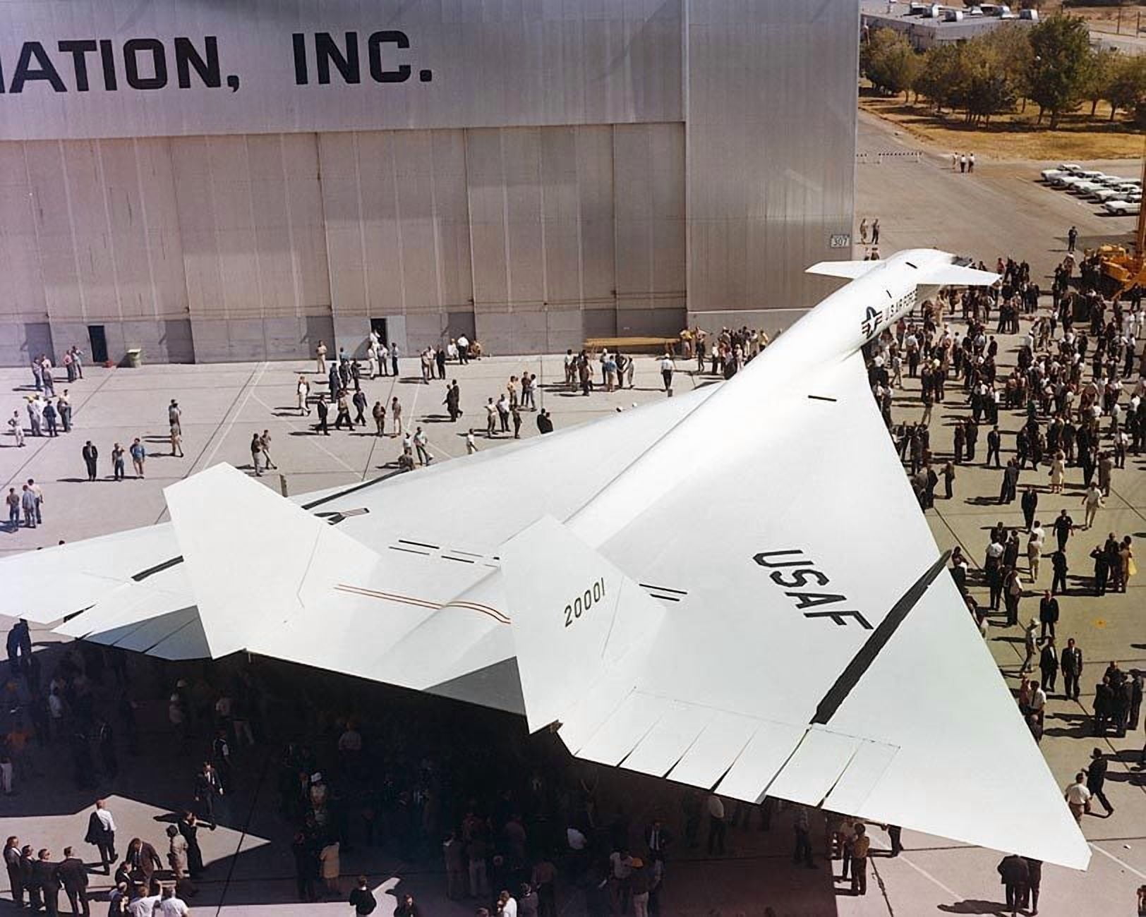 XB-70 / XB-70A Valkyrie Aircraft Rollout - 24x36 Inch Laminated ...