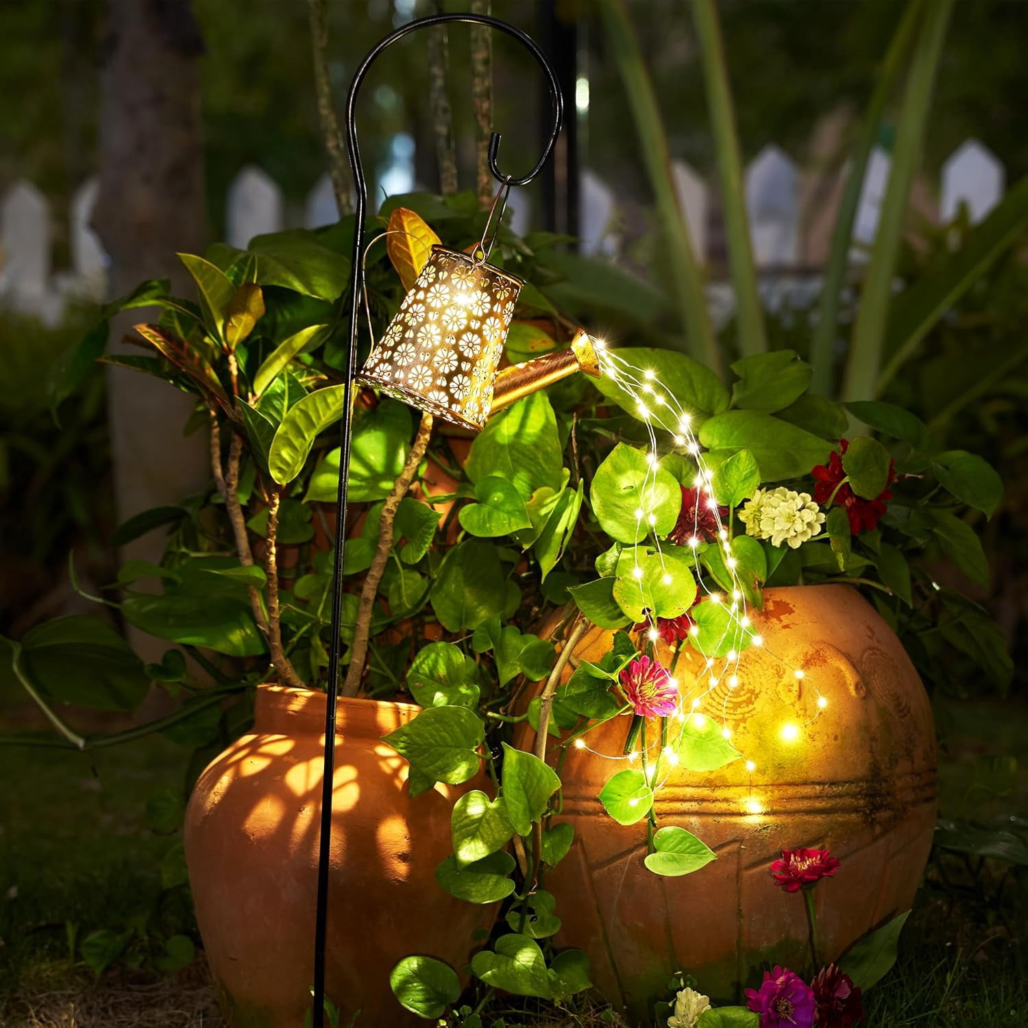 XINDUO-Solar Garden Watering Can Lights with Cascading Lights, Outdoor ...