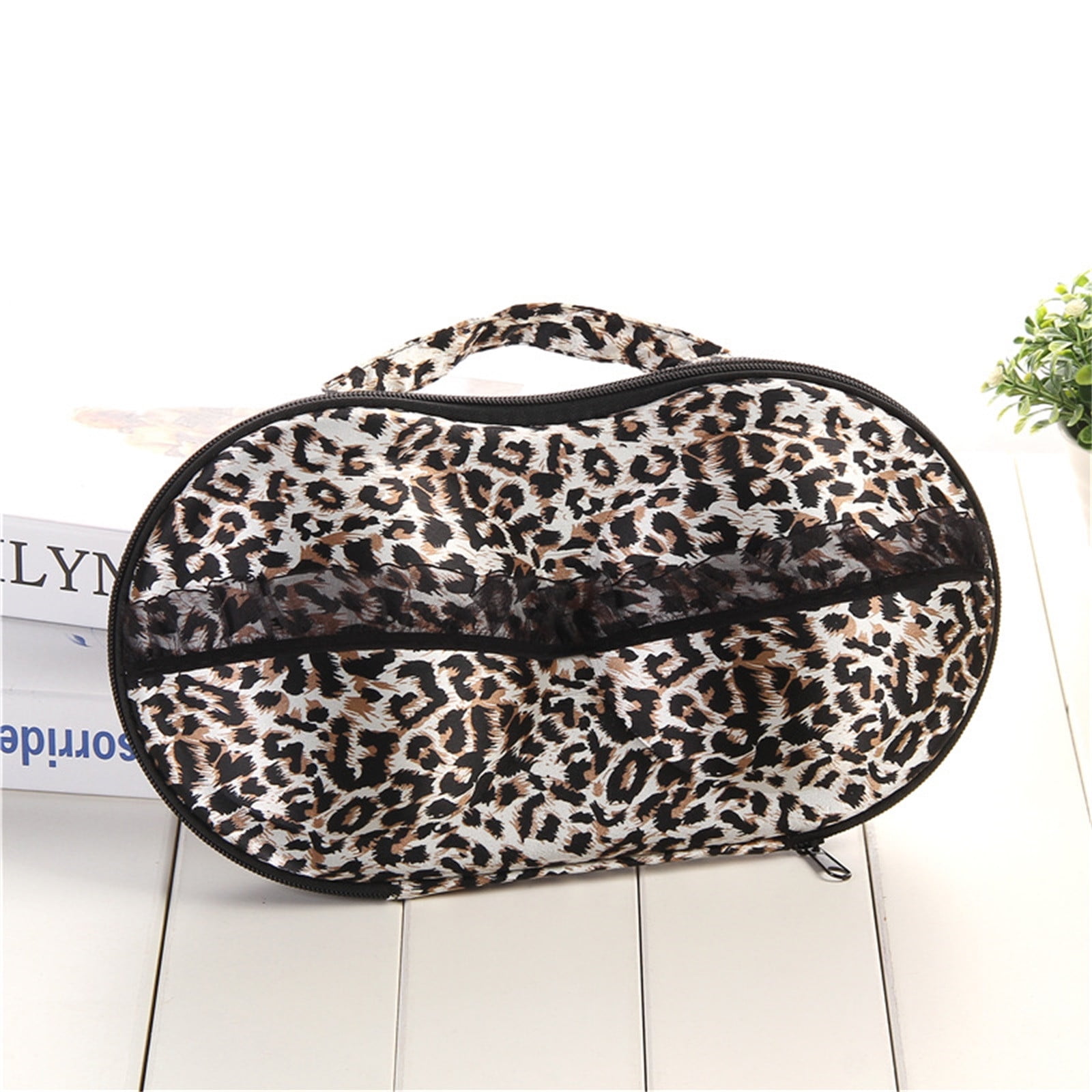 XIPYYKM Bra Box Travel Portable Storage Bag Cute Underwear Covered Bra ...