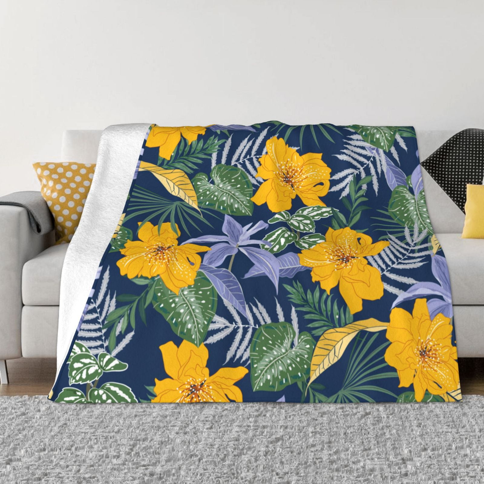 XMXT Flannel Throw Blanket for Couch, Realistic Flower Illustration Bed ...