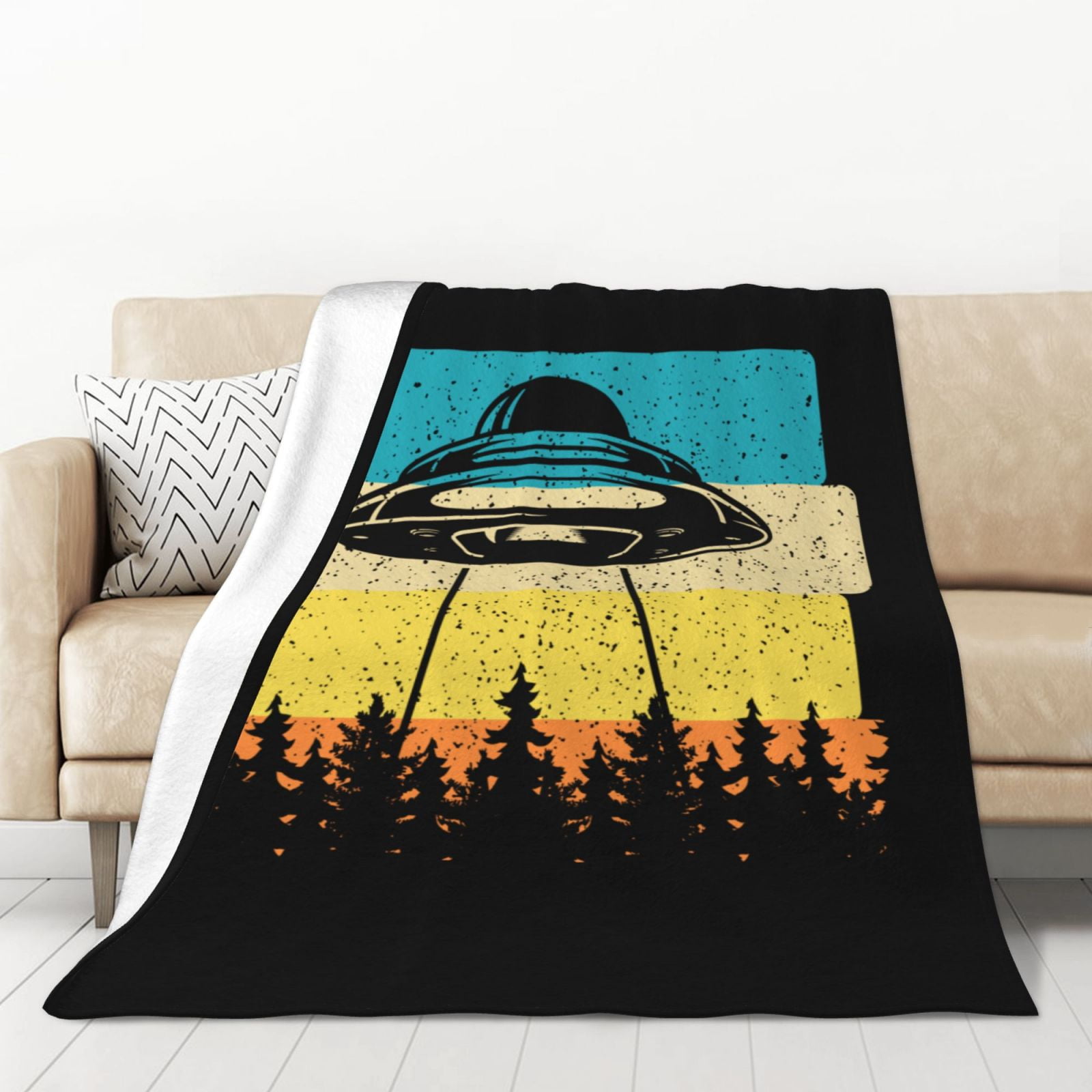 XMXT Flannel Warm Throw Blanket, Alien Spaceship Silhouette Bedroom ...