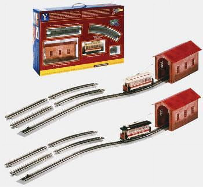 Xmas Streetcar Train Set (On30) - Walmart.com