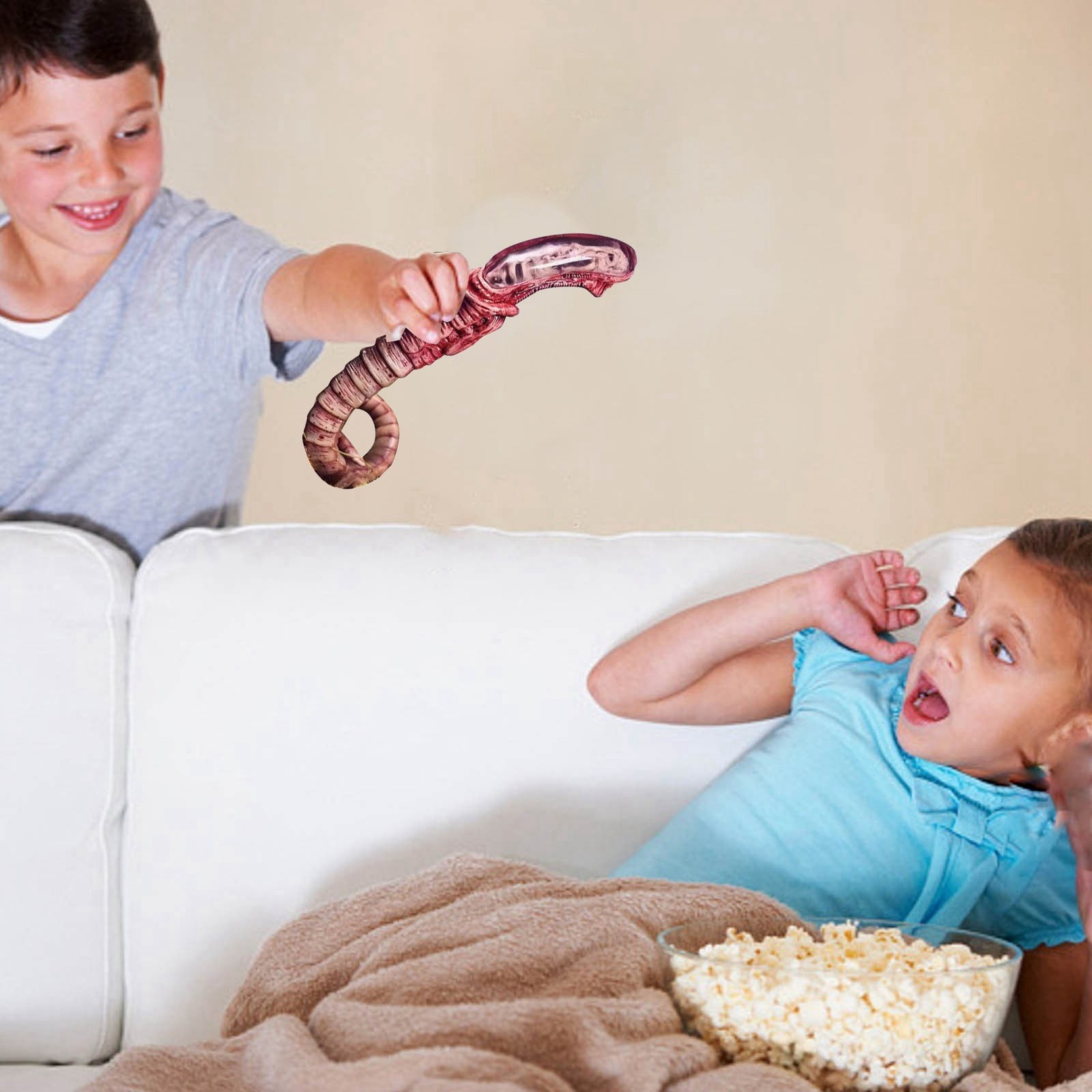 YFYOUNG Alien Facehugger Prop Toy Xenomorph Facehugger Toys ...