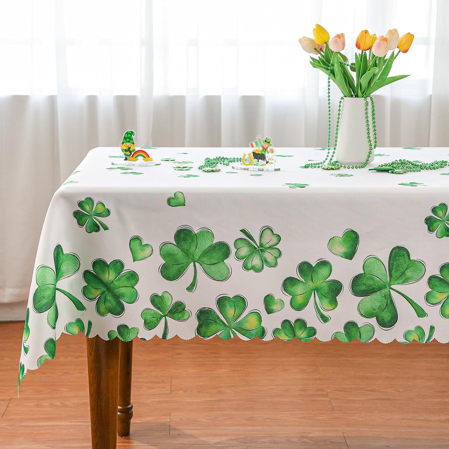 YIBAGA St Patricks Day Tablecloth, Lucky Green Shamrock Table Cover ...
