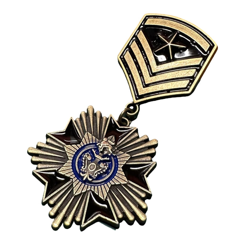 YIGSECU Antique Styles Badge Martial Fans Collector Star Badge Brooch ...