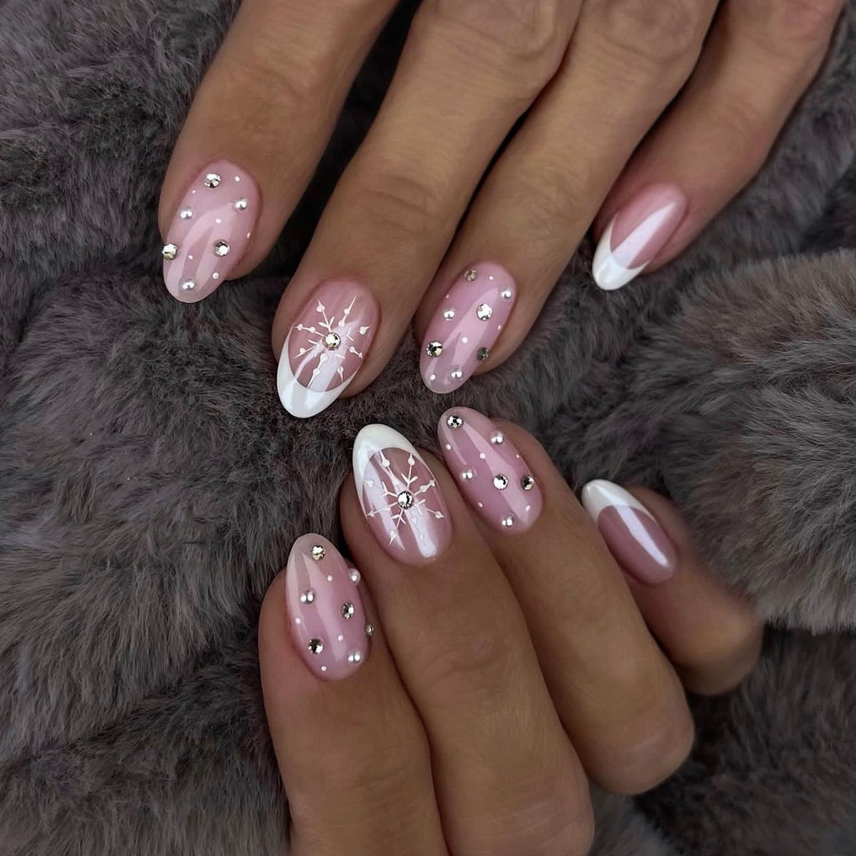 YTTAL Santa Claus Press on Nails Sparkly Christmas Hat False Nails ...