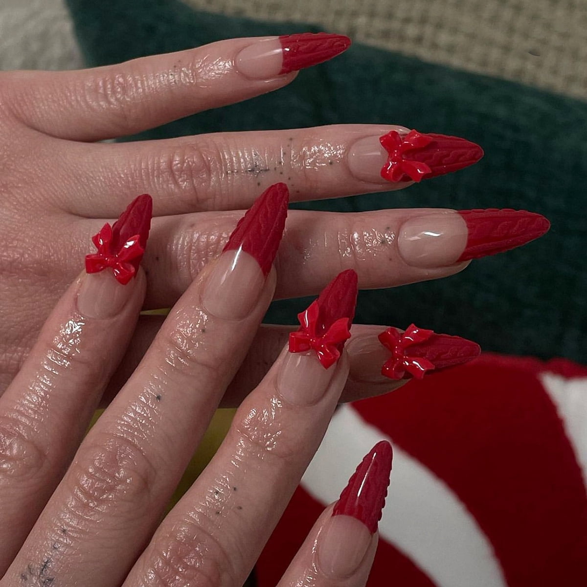 YTTAL Santa Claus Press on Nails Sparkly Christmas Hat False Nails ...