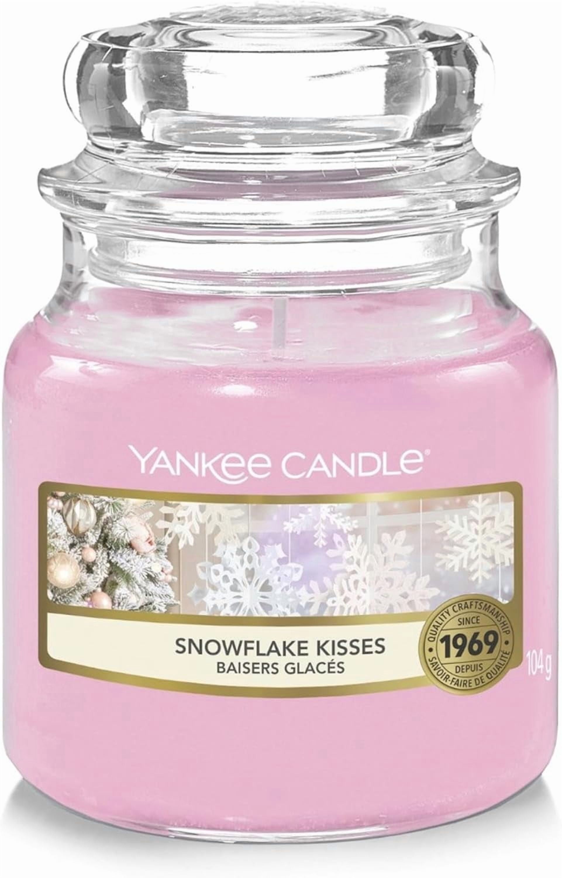 Yankee Candle Snowflake Kisses Small 3.7 Classic Jar Candle - Walmart.com
