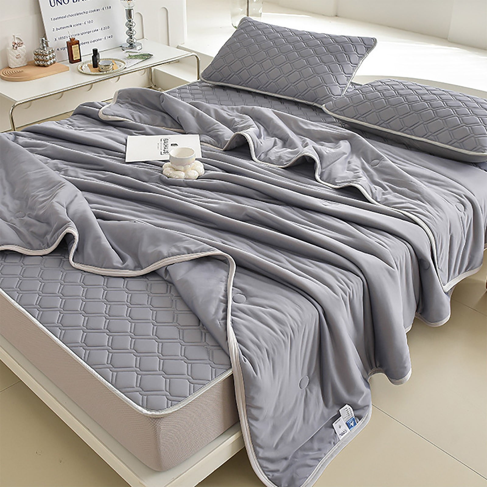 Yeetfub Cheap Cooling Comforter Queen Absorb Body Heat to Keep Cool ...