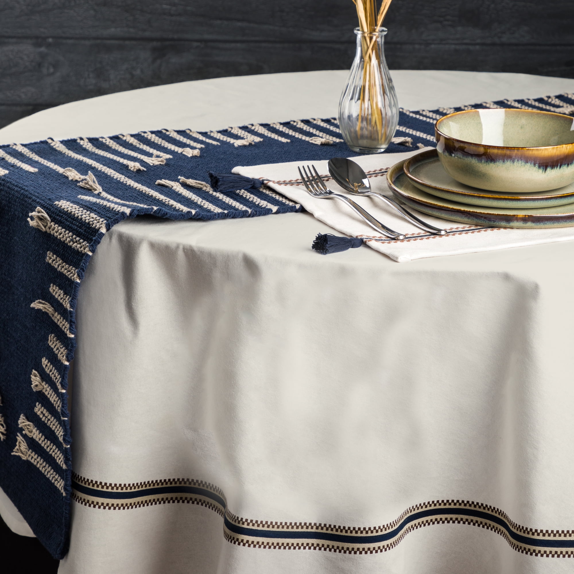 Kayce Collection Yellowstone Round Tablecloth 70 - Walmart.com