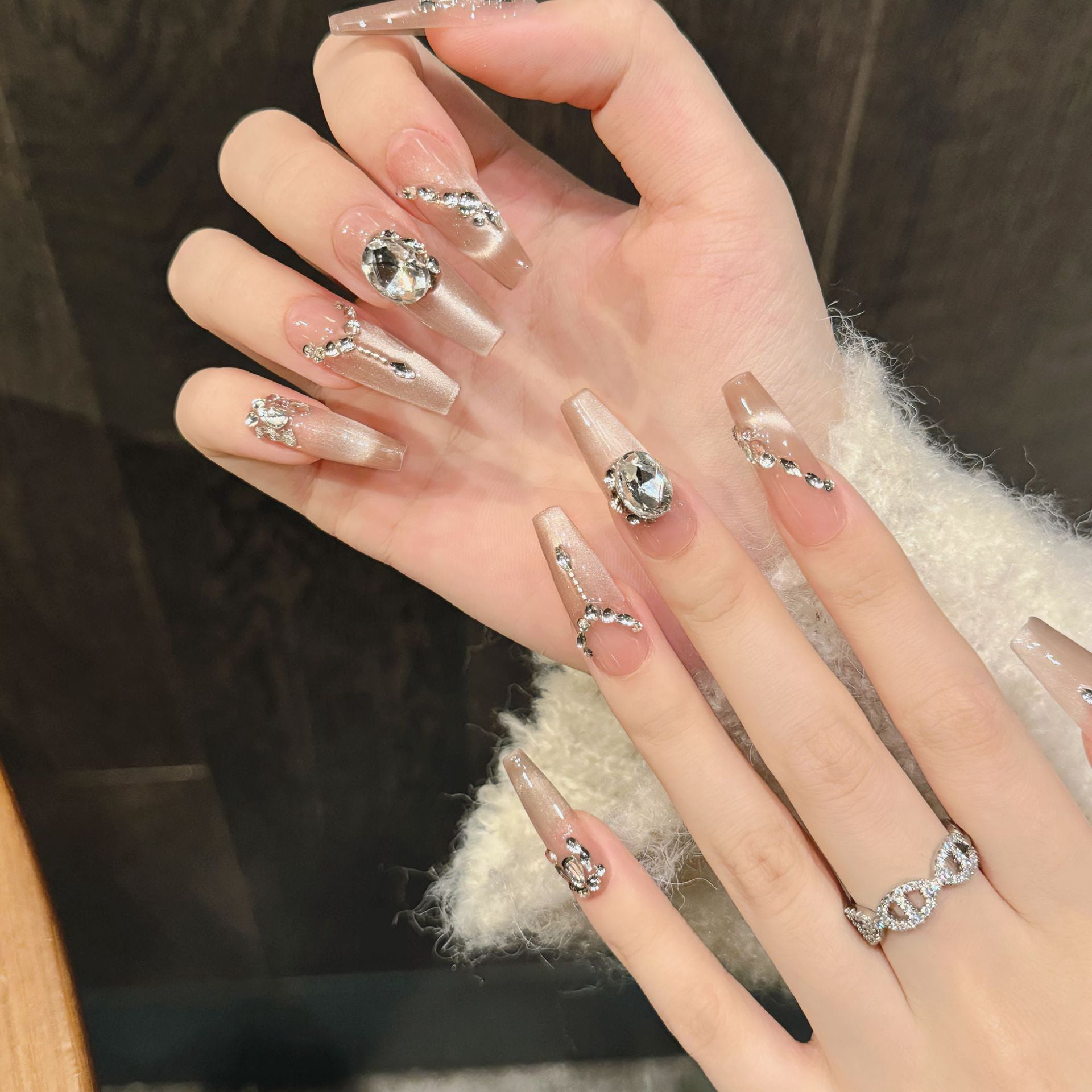 Yihe [Cloud Smoke of the Past] New Pure Handmade Phototherapy Wear Nail ...