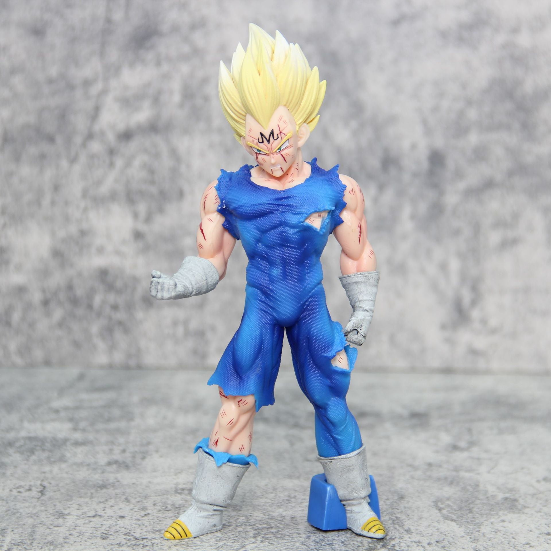 Z Super Saiyan Prince Vegeta Figure Handpiece Magical Standing Posture ...