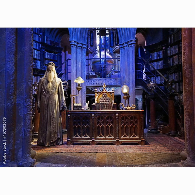 ZHISUXI Castle Broom Church King Station Photography Background Heaven ...