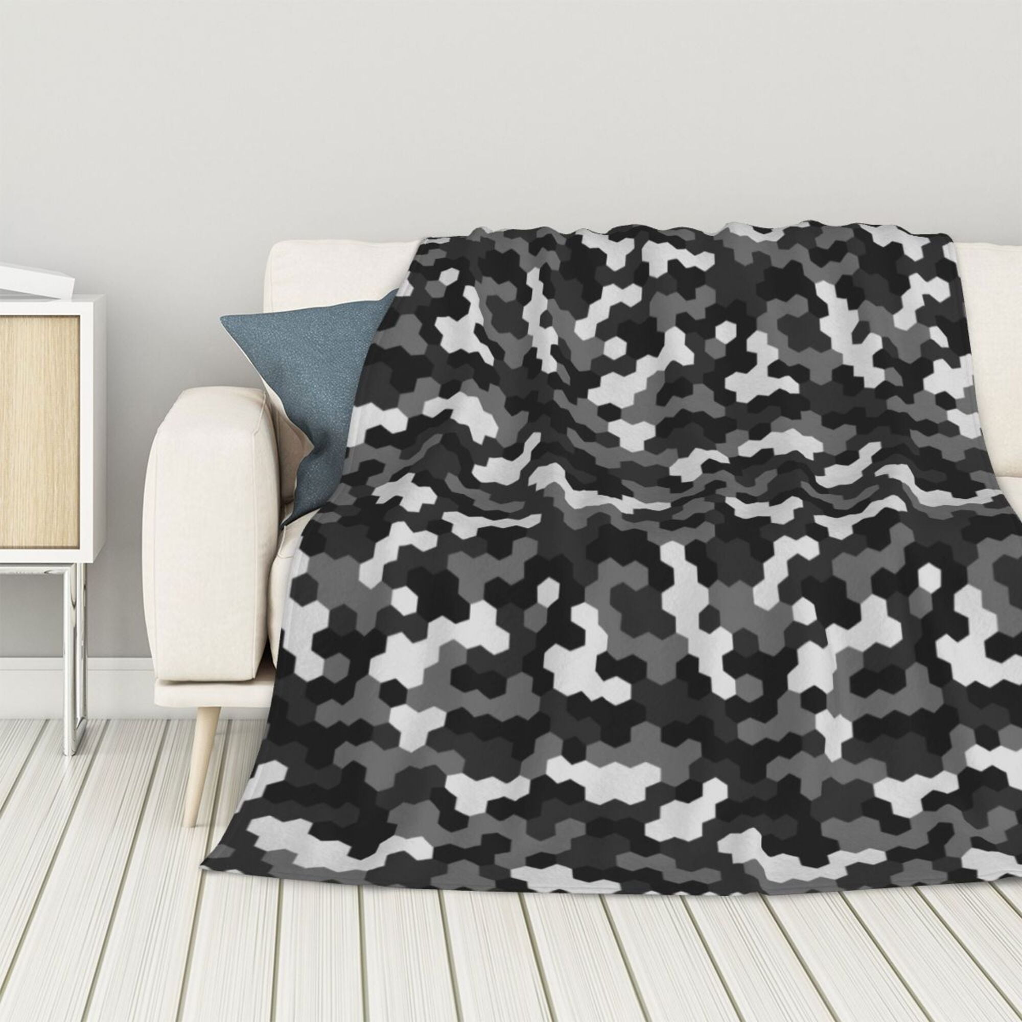 ZNDUO Lightweight Microfiber Bed Blanket, Camouflage Pixel Art Pattern ...